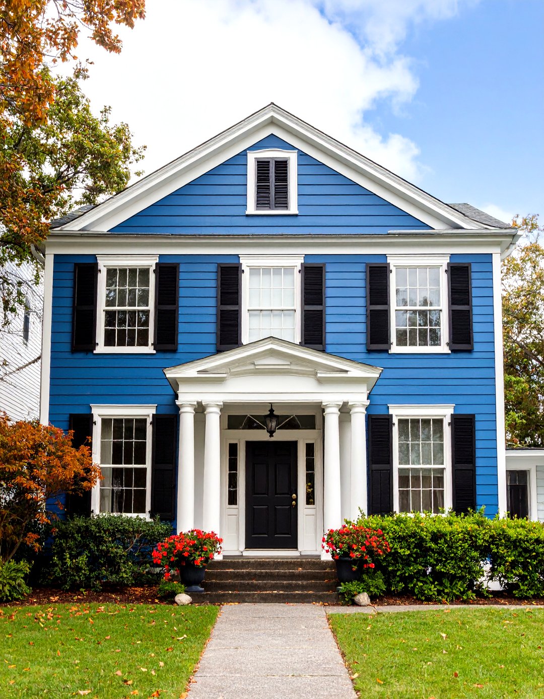 24 Blue House with Black Trim Ideas for Modern Homes - Too Much Time