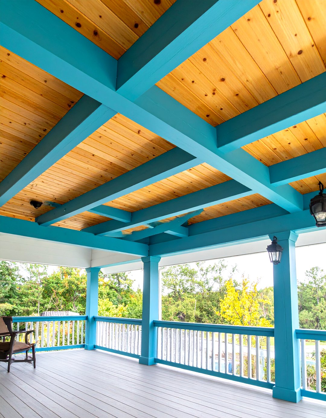 24 Vinyl Porch Ceiling Ideas to Brighten Outdoor Spaces - Too Much Time
